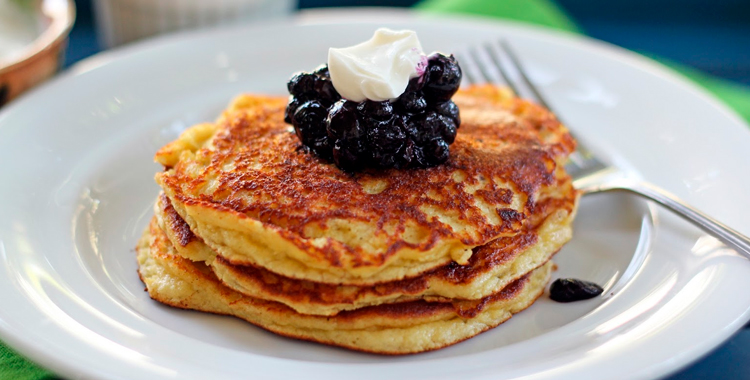 Pancakes with berries and banana - Heart Foundation